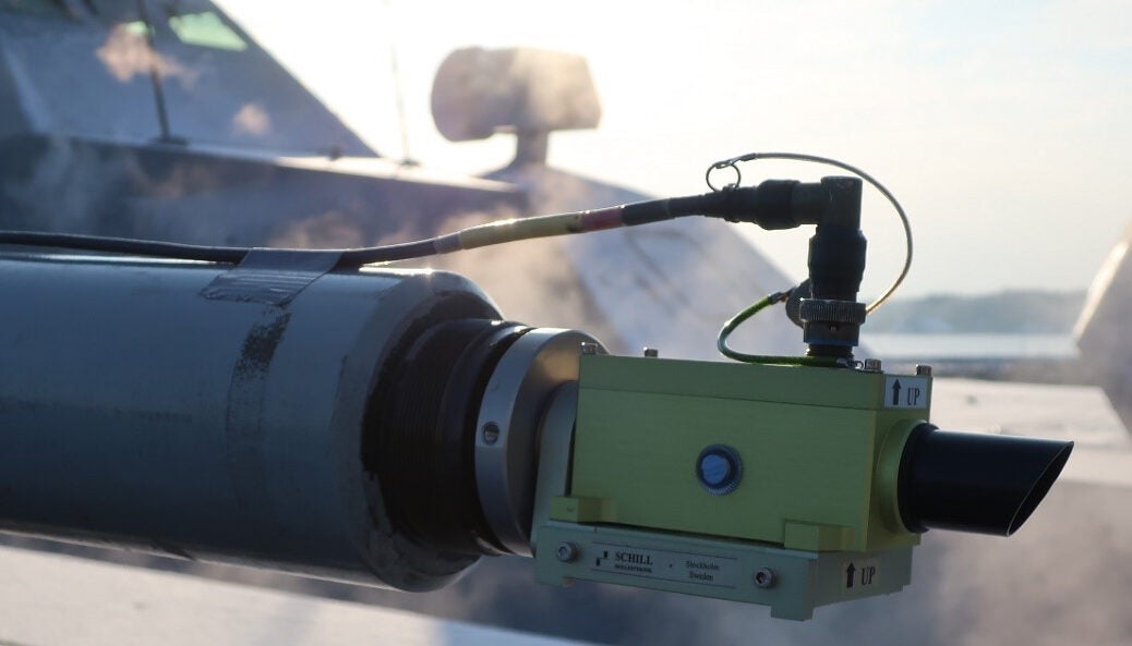 Innovative weapon alignment technology for high accuracy and reliability