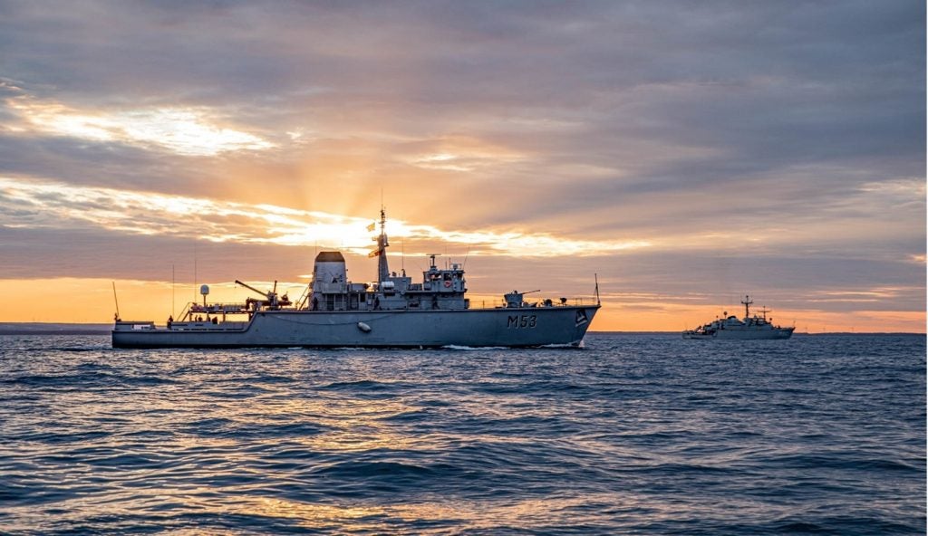 US Navy ship CG 57 completes ordnance onload prior to deployment ...