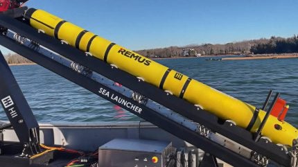HII demonstrates shipboard deployment of REMUS UUV